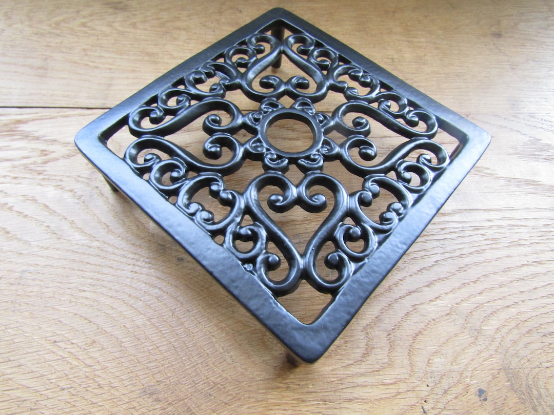 CAST IRON Rustic Vintage Country Cottage Kitchen TRIVET Hot Plate Stand ...