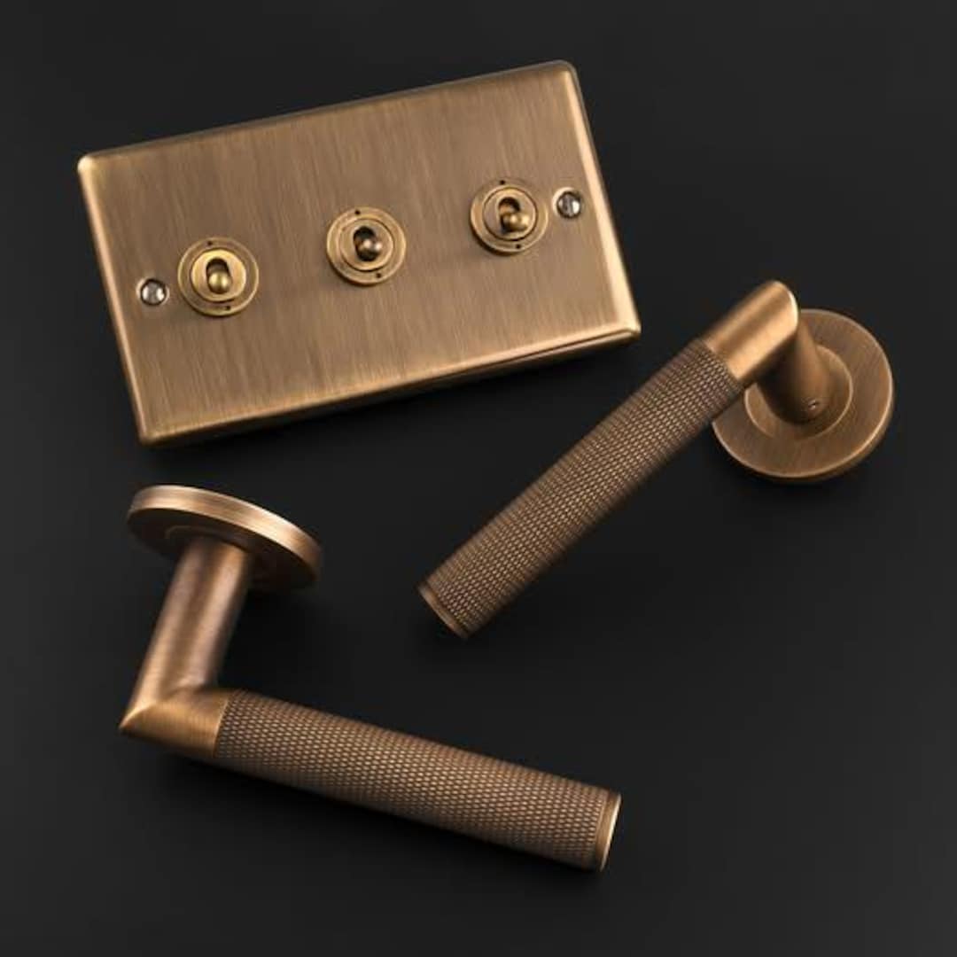 Solid Brass Enhance Decorative 1 Gang 10 Amp 2 Way Toggle Switch Sometimes Referred to as a ...