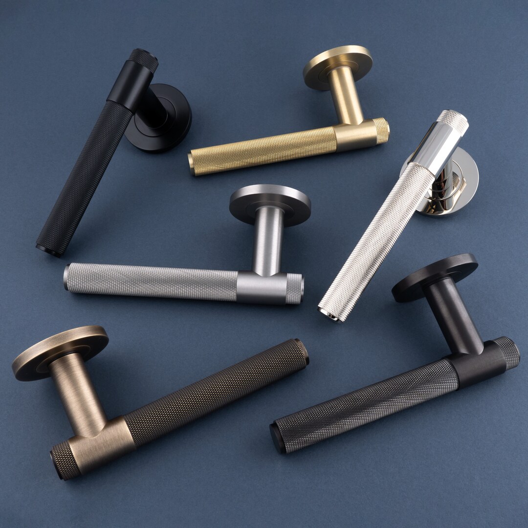 The Kingston Knurled Lever on Round Rose. Sold Brass Luxurious Lever ...