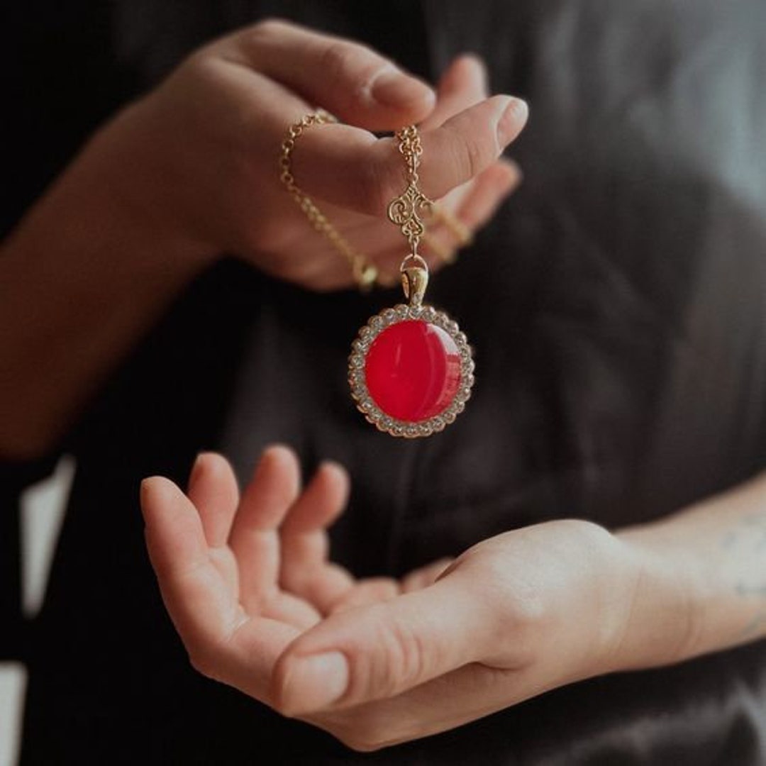 Hell Hall Necklace - Inspired by Cruella or Estella 101 Cosplay Replica ...