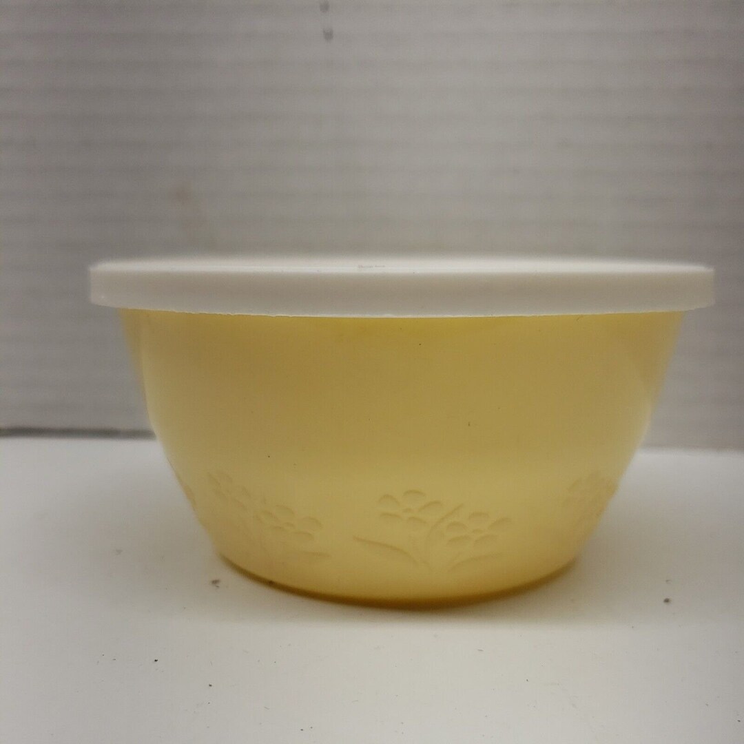 Vintage Plastic Parkay Margarine Butter Cereal Bowls Yellow W/ LID Prop ...