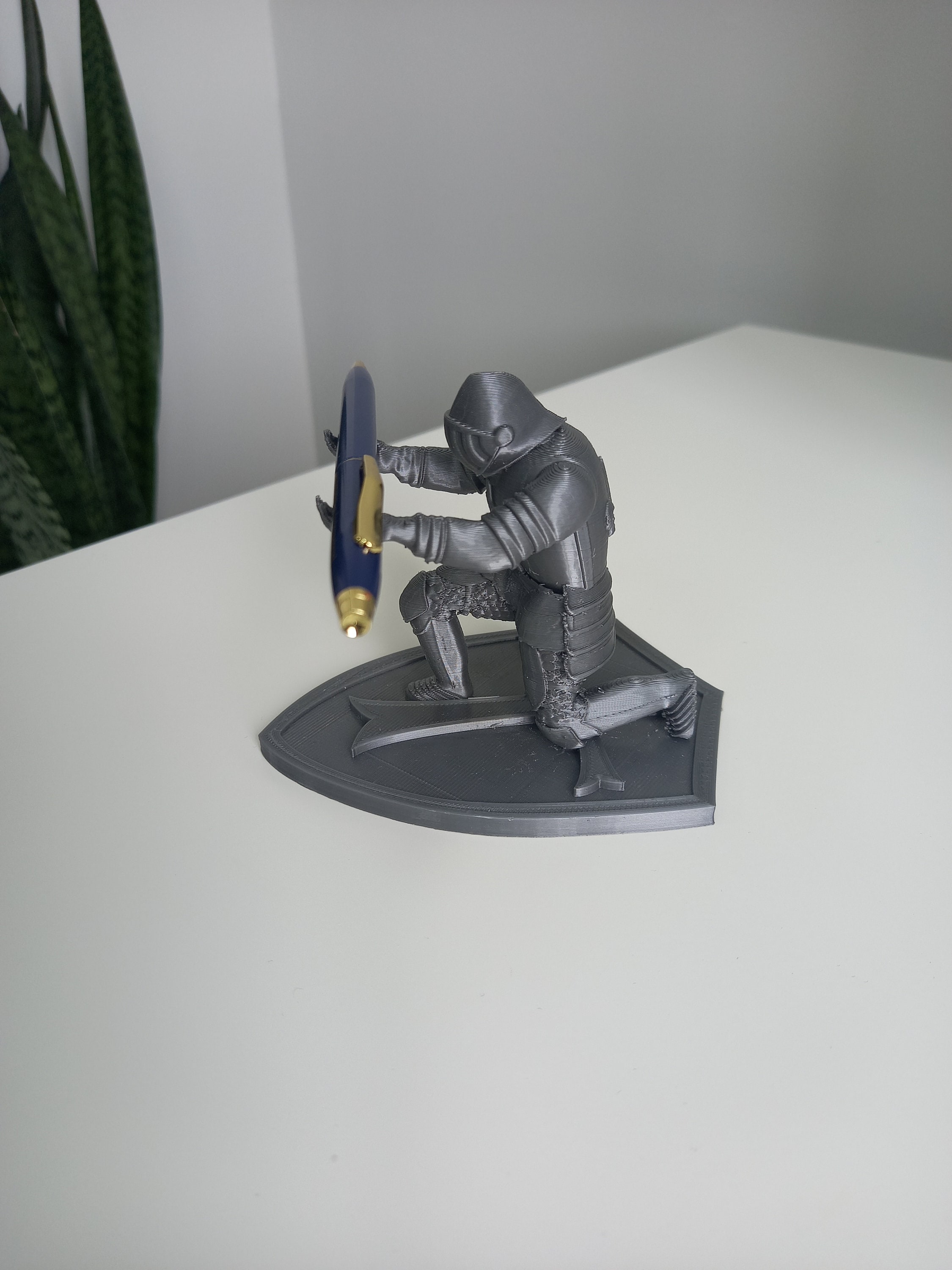 Knight Pen Holder Silver Knigth for Desk Accessory 3D Printed Knight ...