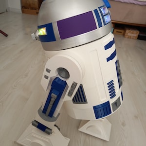 R2-D2 Droid Remote Control 3D Character 3D Sculpture Movie Character ...