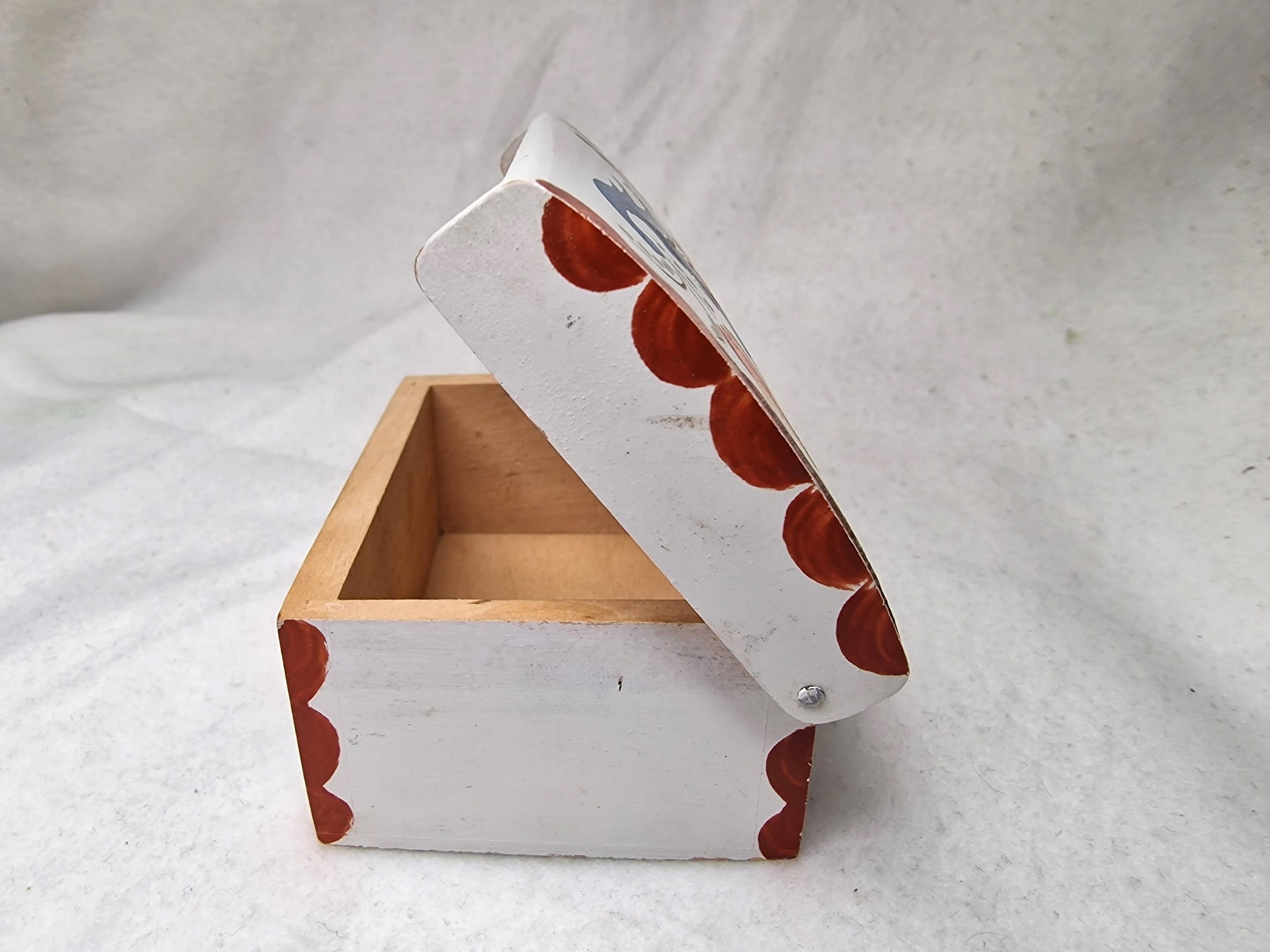 Norwegian Traditional Rosemaling Rose Painted Wooden Box. Hinged Lid ...