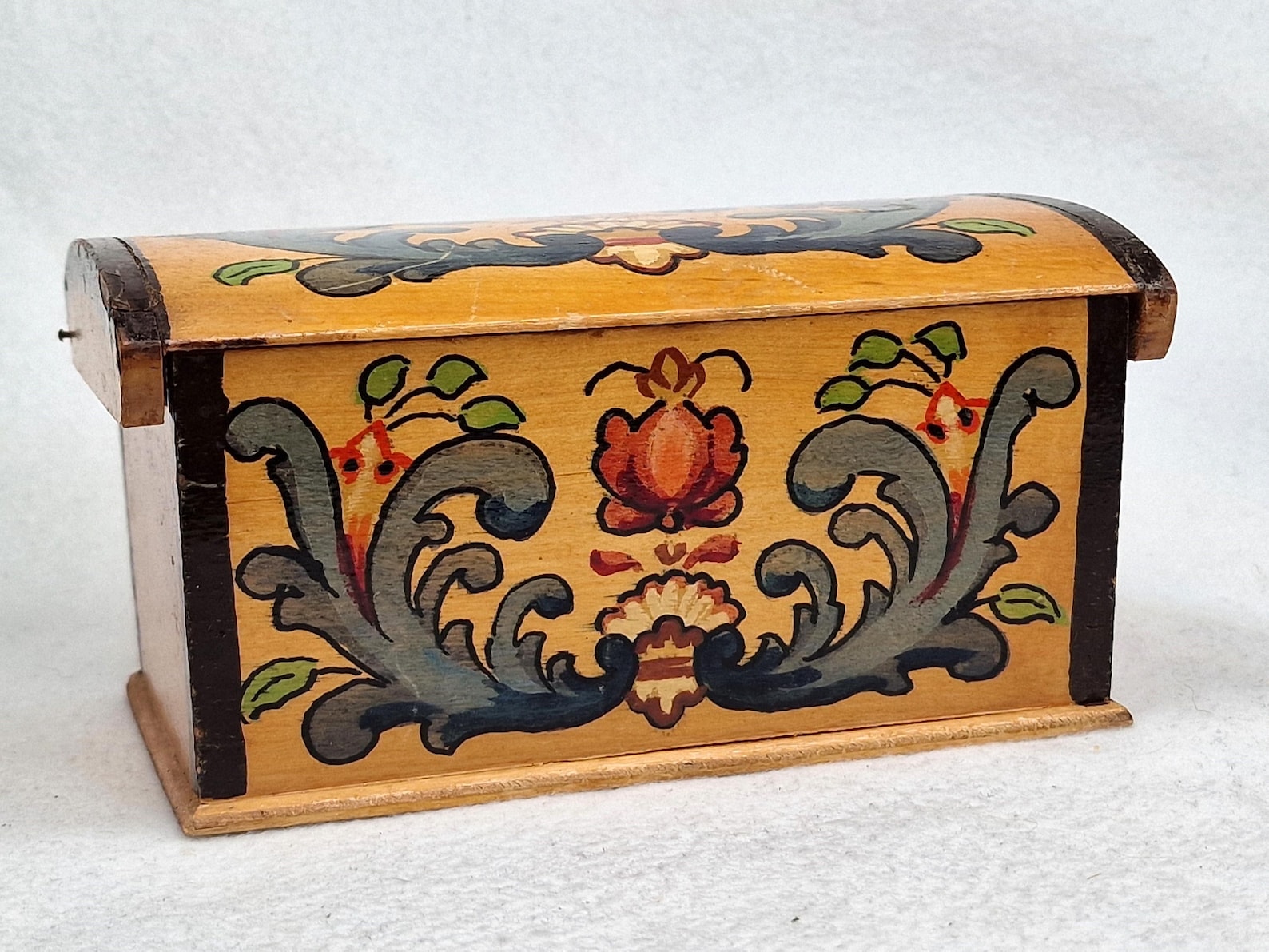 Hand Painted Vintage Wooden Chest Norge Norway. Trinket Box. Rustic ...