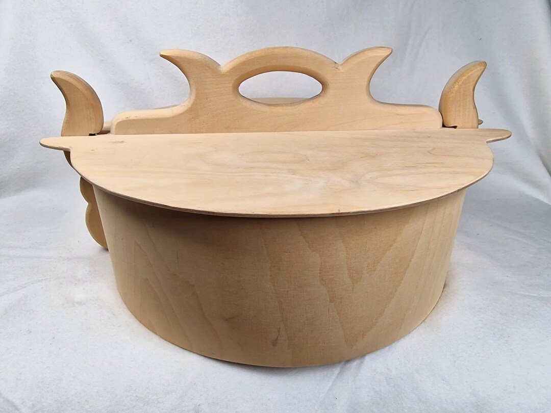 Tine Box. Large Wooden Cake Box. Bentwood Storage Box. Traditional ...