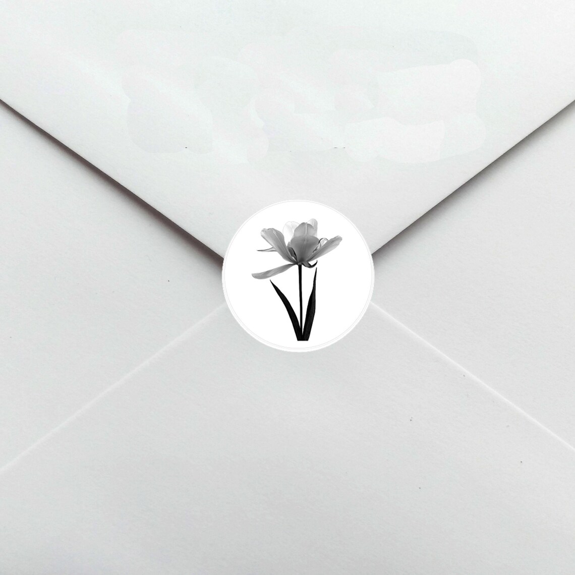 White Tulip Sticker Sheet Journal, Circle Envelope Seal Sticker, 1 Inch ...