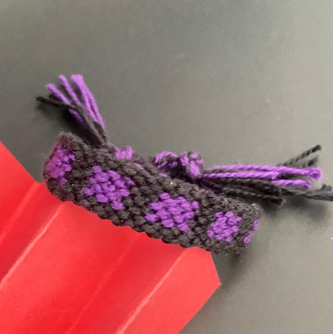 Macrame Bracelet Tutorial and Braid Pattern - Square Pattern ...