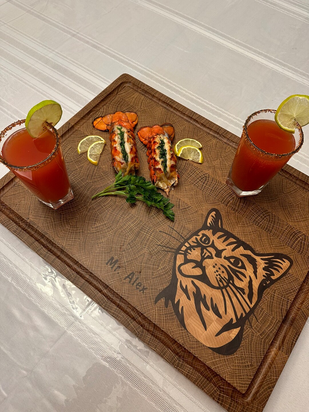 End Grain Cutting Board With Inlay "love Cat" - Etsy