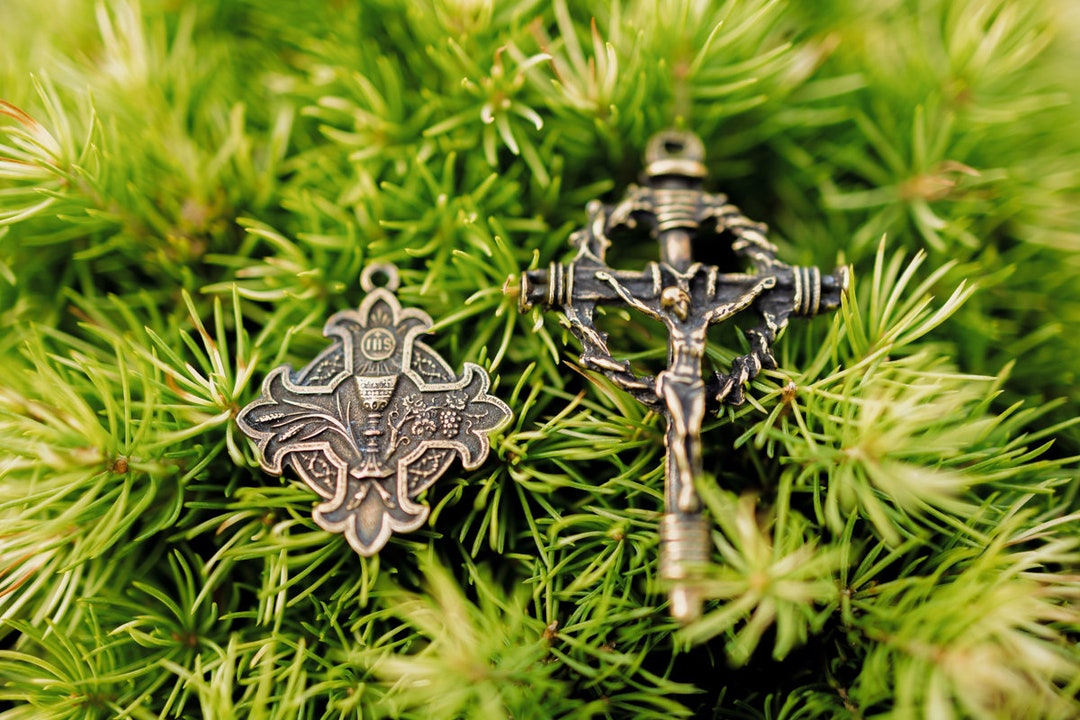 Chaplet Set Rare Eucharistic Medal Nail Crucifix - Etsy
