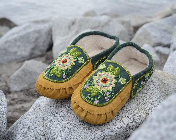 Handmade Leather Beaded Moccasins , Leather Moccasin , Ethnic Moccasin ...
