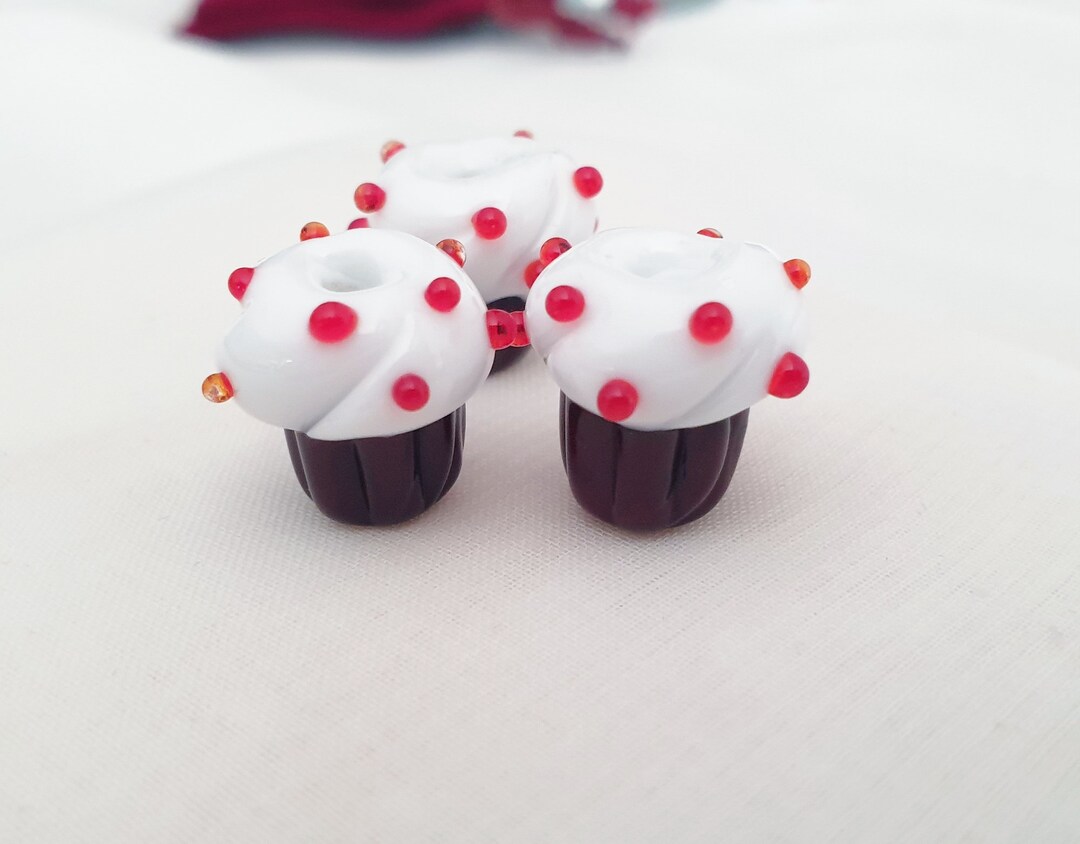LOVELY CUTE CUPCAKES Glass Beads, 15mm Kawaii Cream and Cherry Topping ...