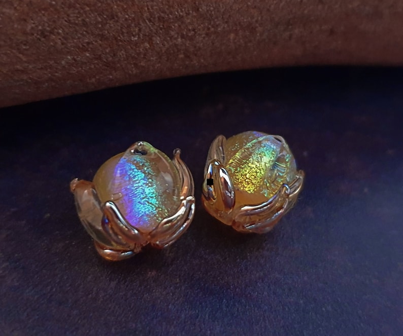 THE MAGIC LIGHT Roses Glass Beads, 12mm Special Formula Dichroic Glass ...