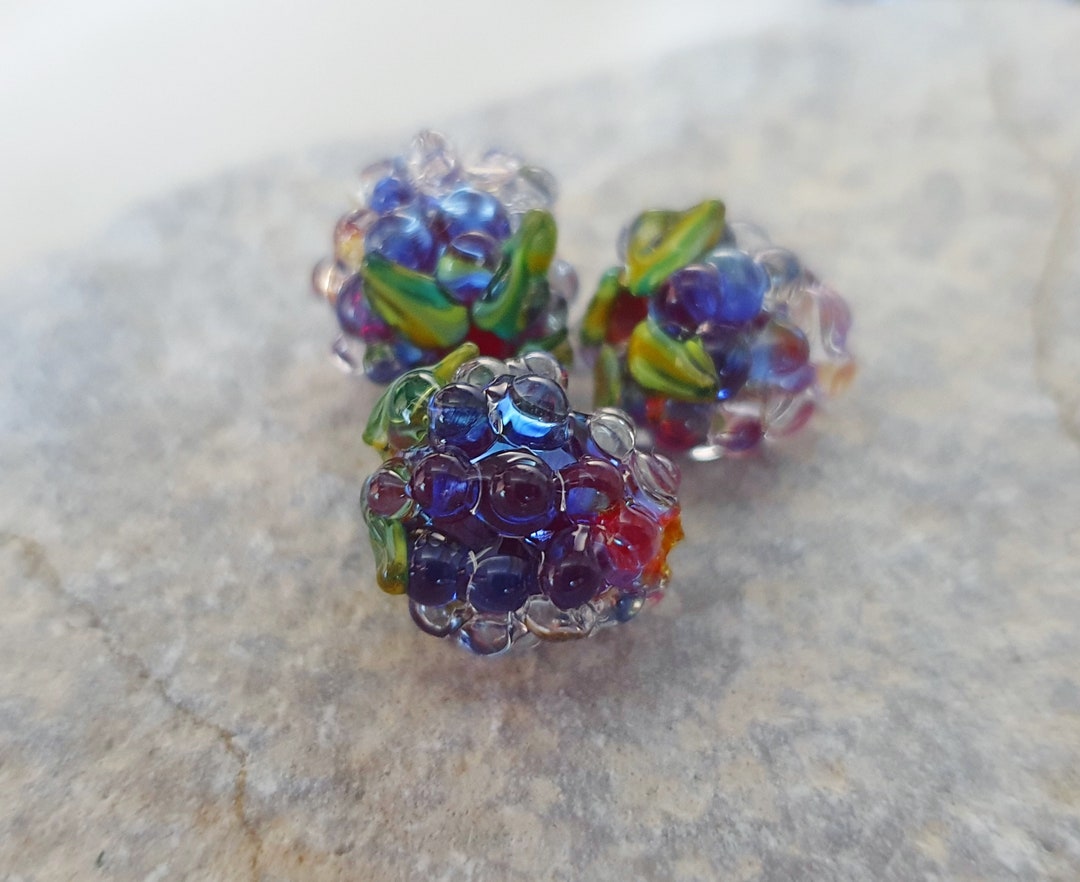 SUPER SPECIAL RASPBERRIES Glass Beads, 11mm Faery Raspberries Limited ...