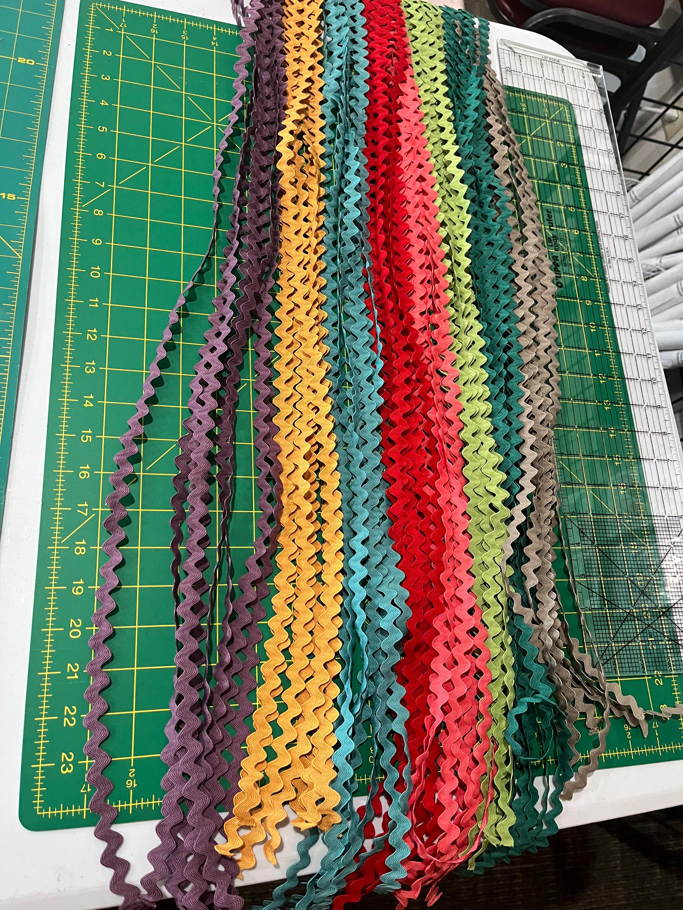 Piece & Plenty Cake Walk Kit Finishes at 50-1/2" X 54-1/2" Lori Holt ...