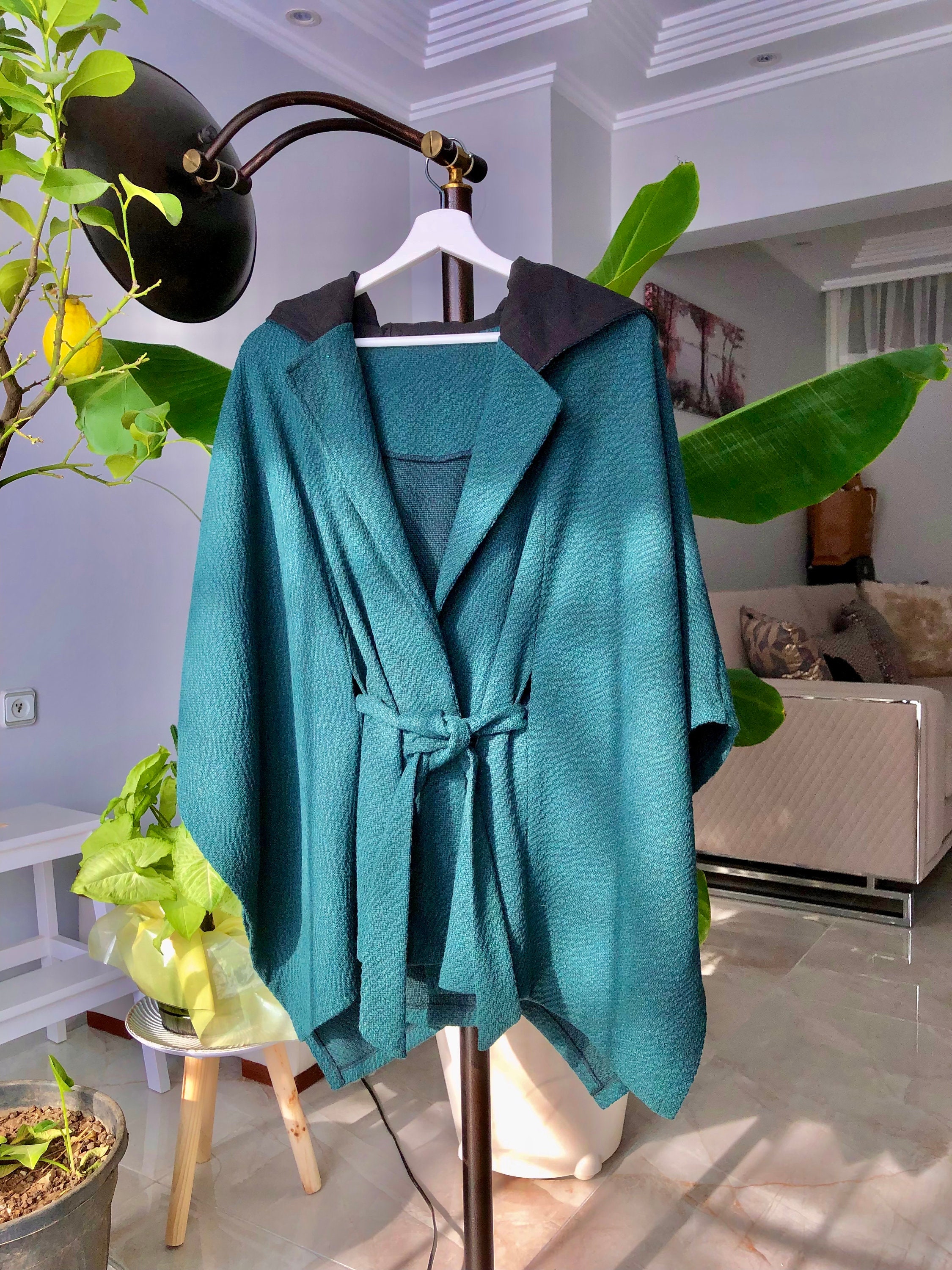 Green Hooded Cape Cloak With Belt Detail - Exquisite Pancho for ...