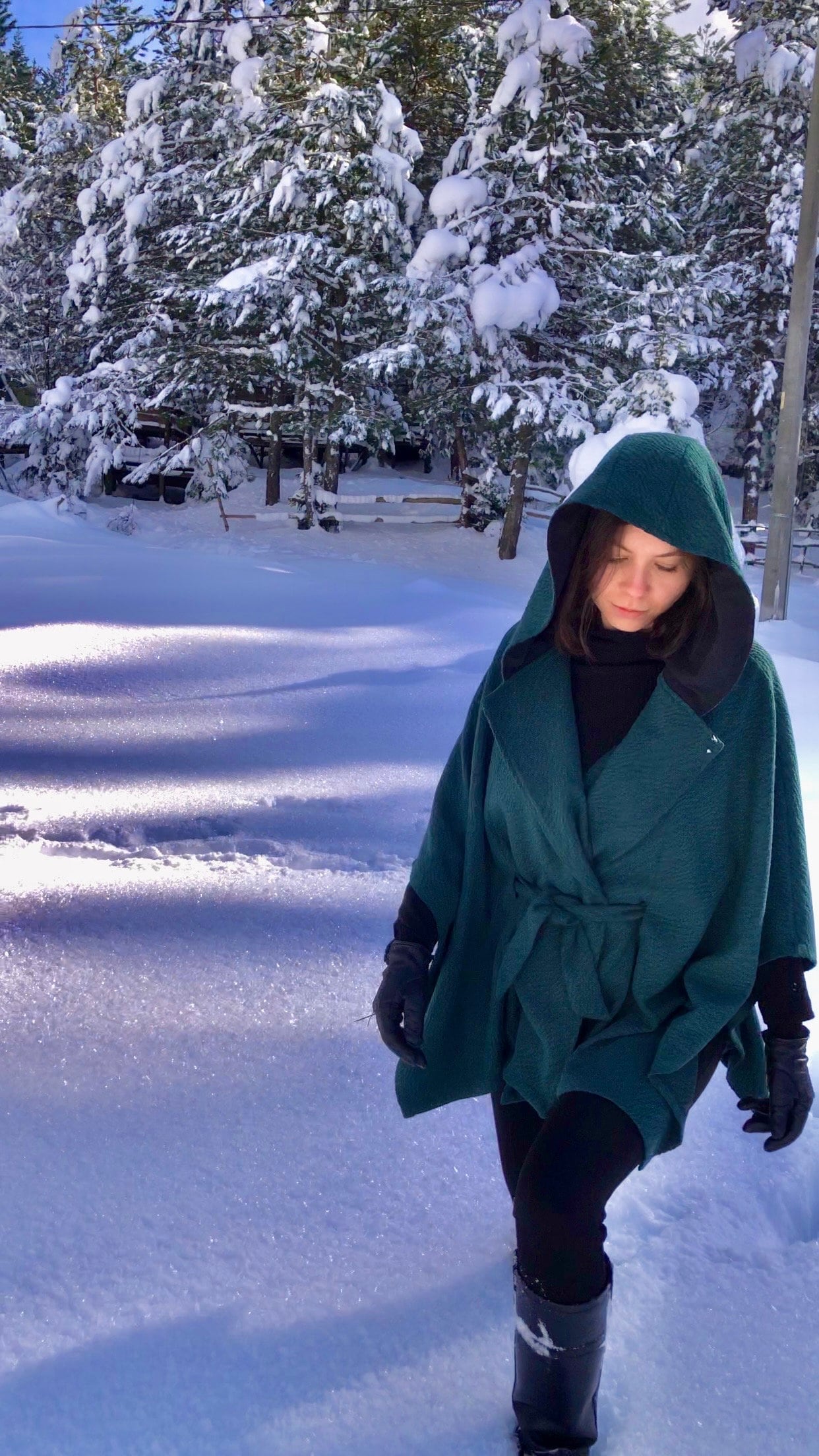 Green Hooded Cape Cloak With Belt Detail - Exquisite Pancho for ...