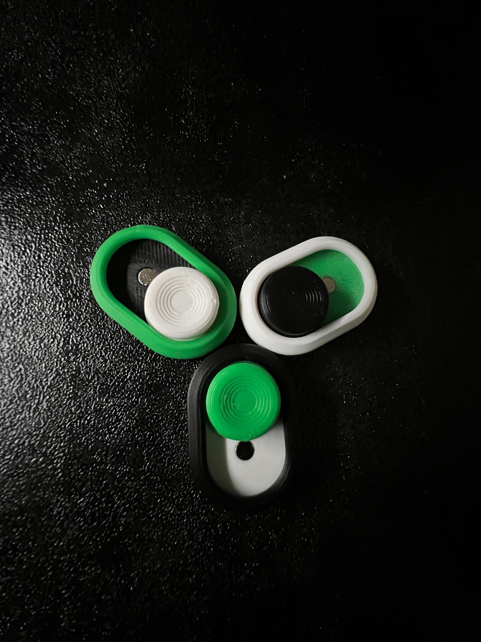 Small Clicking Sensory Toy | 3d-printed Fidget Tool for Anxiety - Etsy