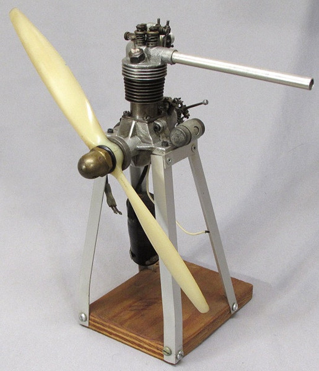 Rare Vintage 4 Stroke Model Engine With Stand K&B on Carburetor - Etsy