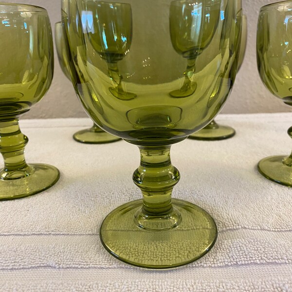 Green Glass Goblets - Etsy