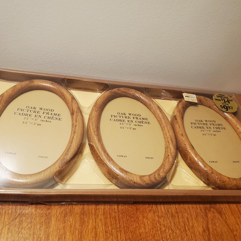 Vintage Oval Frame - Etsy