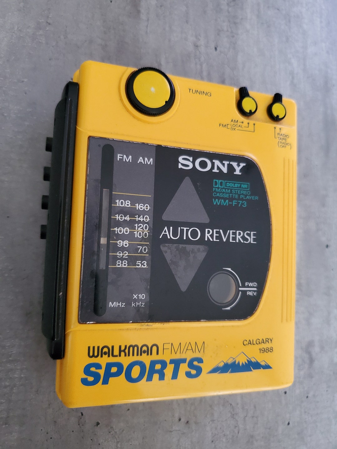 SONY Sports Walkman/fm/am /cassette Player/special Edition Calgary 1988 ...