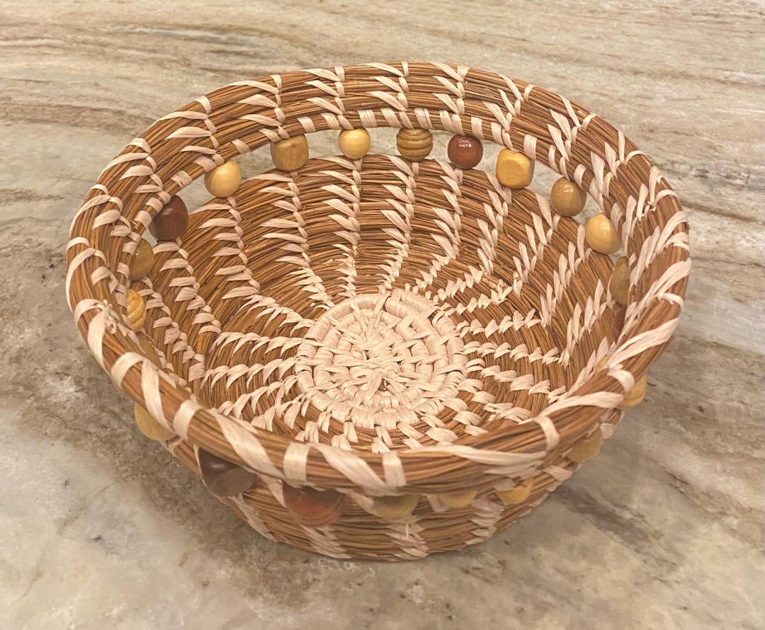 Raffia - Medium Round Coiled Basket of Longleaf NC Pine Needles - Etsy