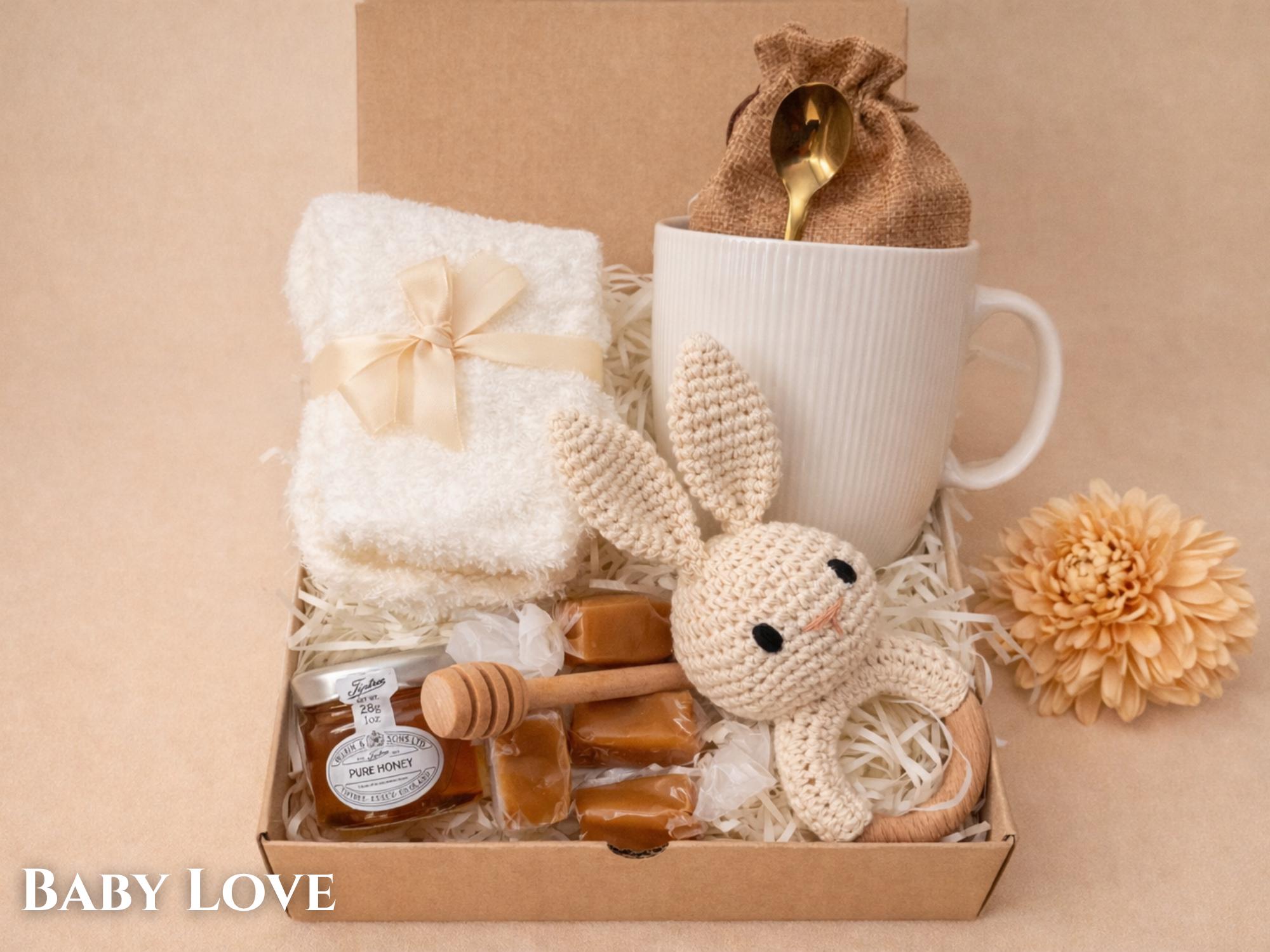 New Parents Gift Box, Deluxe New Mom & Baby Basket for Women After ...