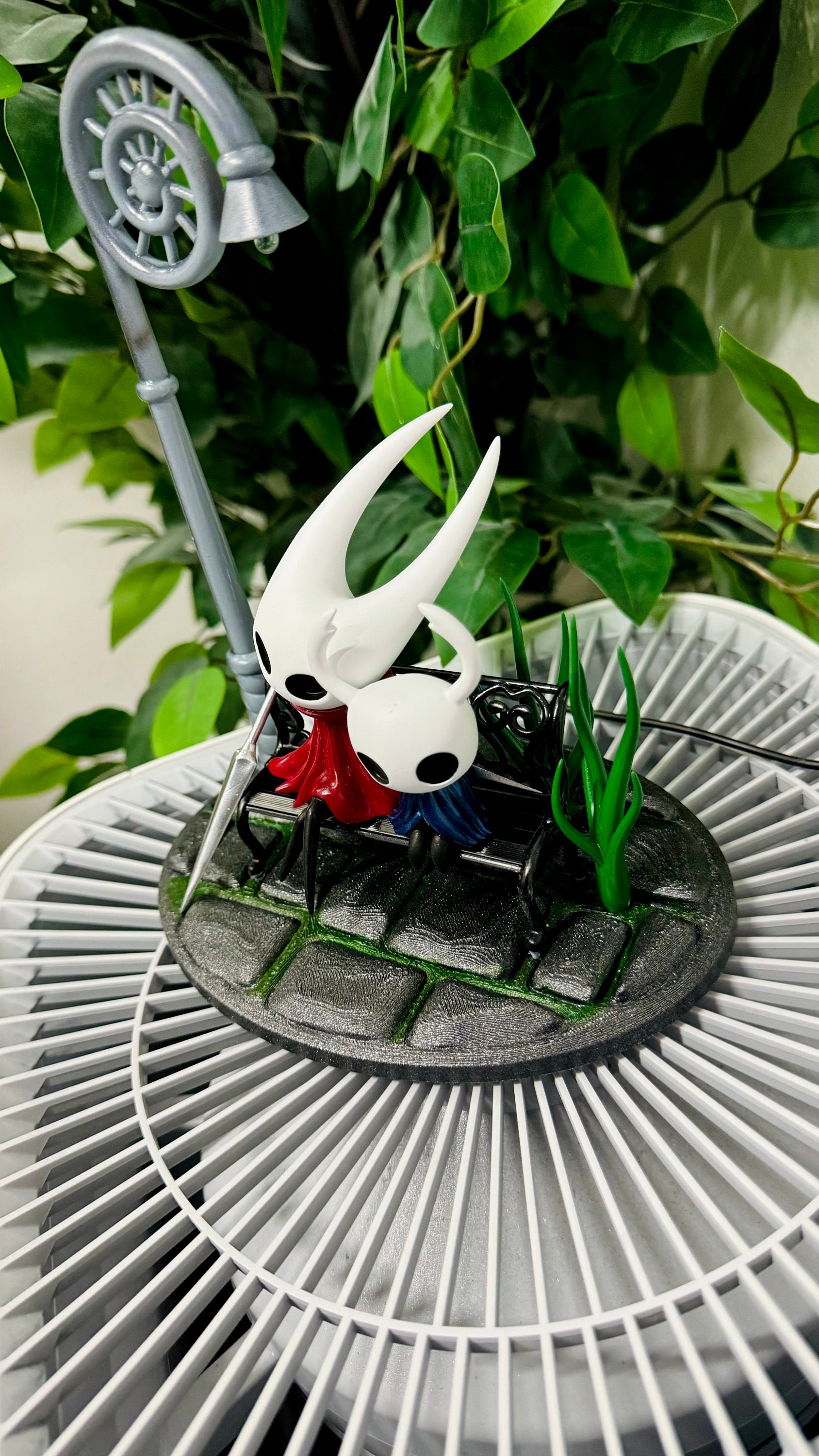 Hollow Knight Lamp Knight and Hornet Diorama Figure Hand - Etsy