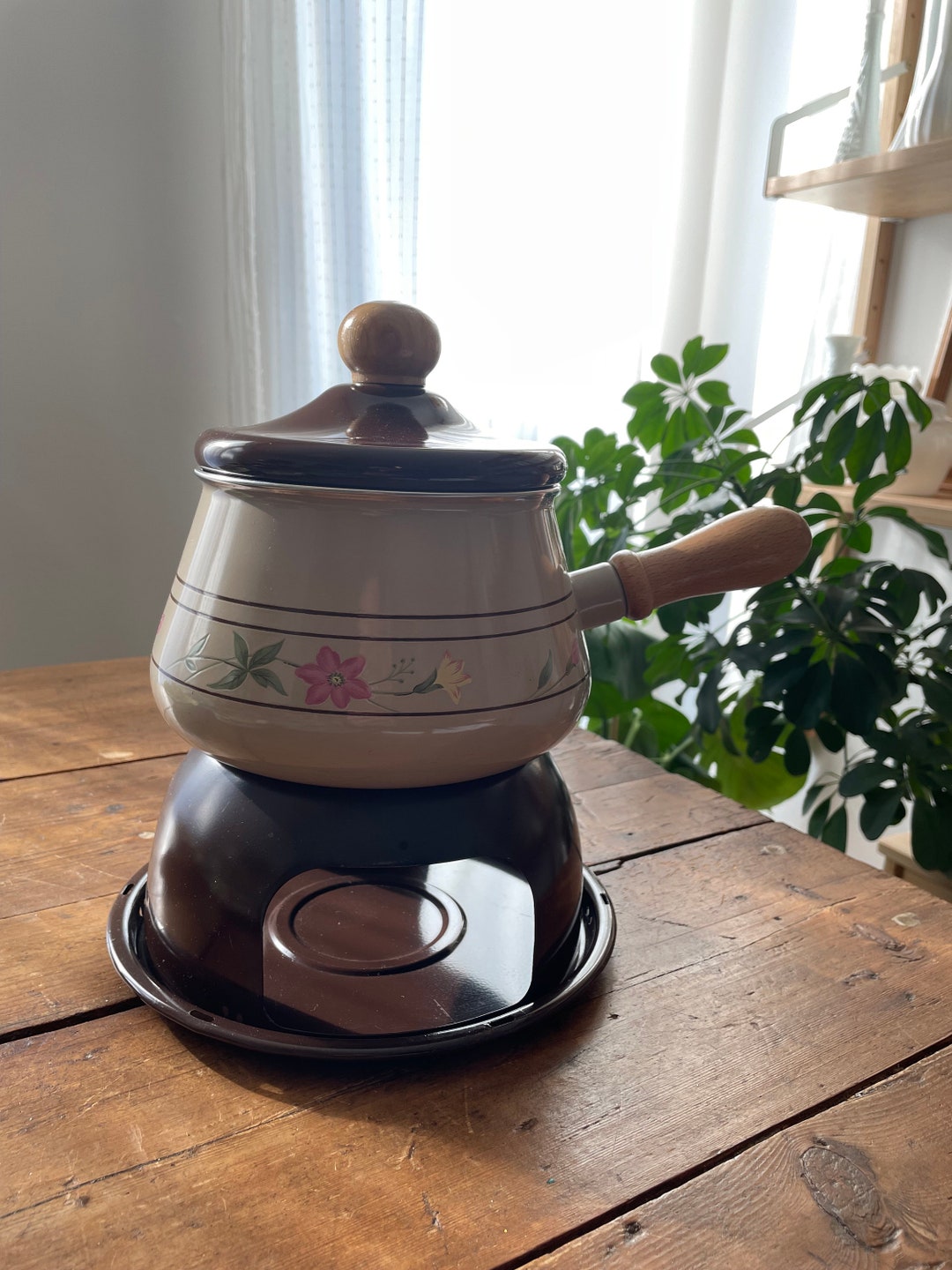 Vintage Beige-gray Fondu Pot With Pink and Yellow Flowers, Wood Handle ...