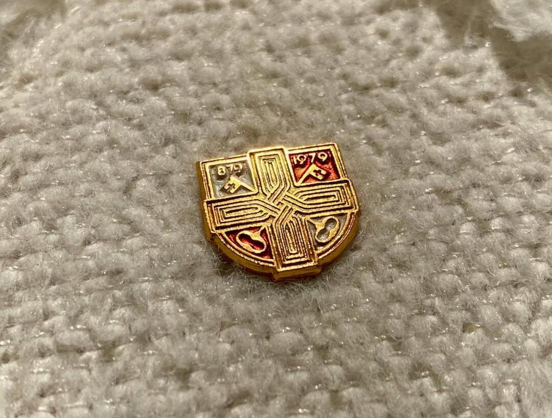 Rare Vintage 1979 Croatian Votice Cross Enamel Pin – Croatian Heritage ...