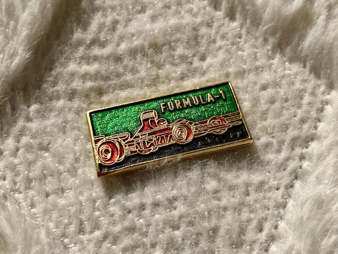 Rare 1980s Vintage Formula 1 Enamel Pin – Antique Red Formula One Car ...