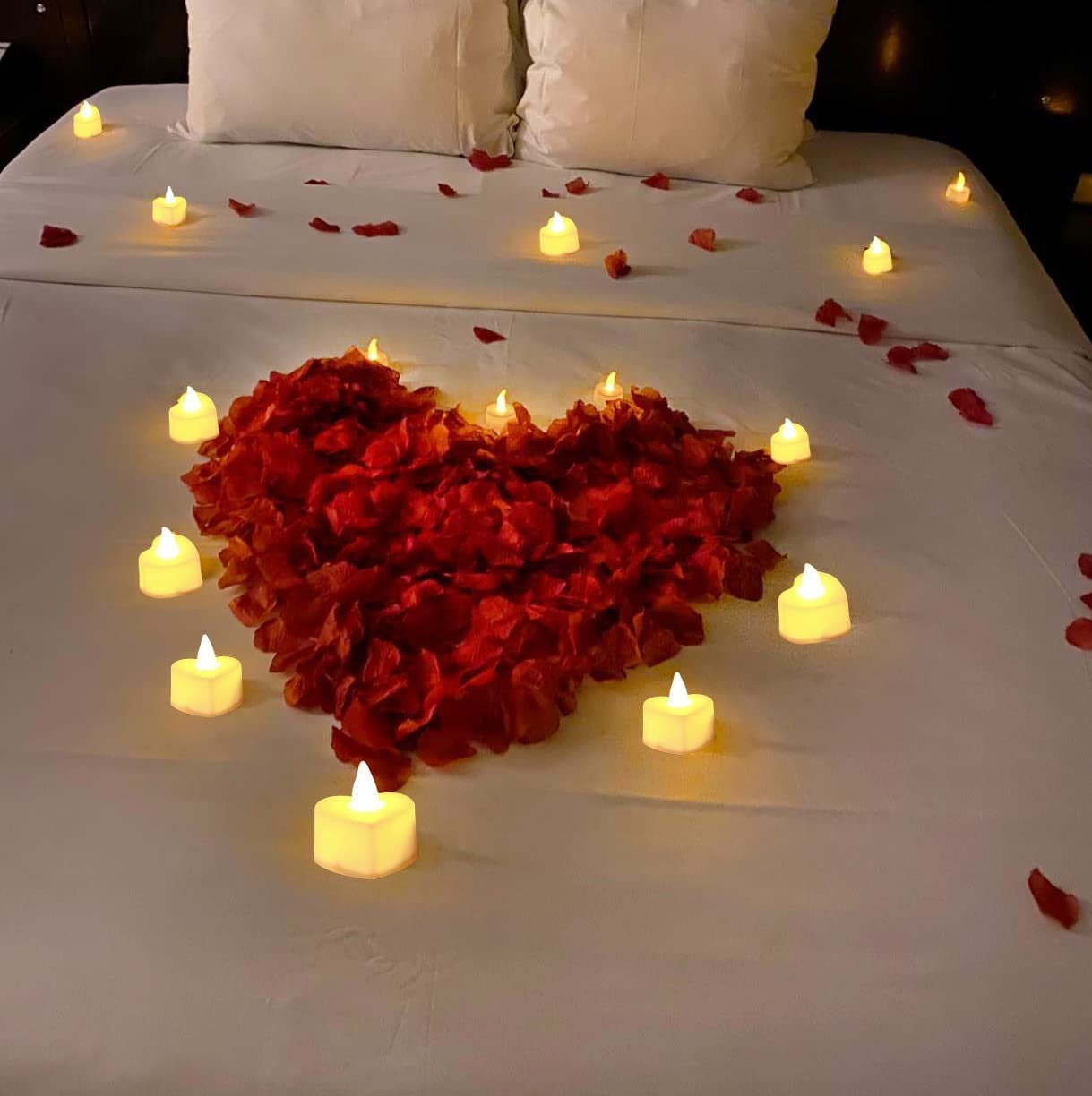 Romantic Bedroom Candles And Roses