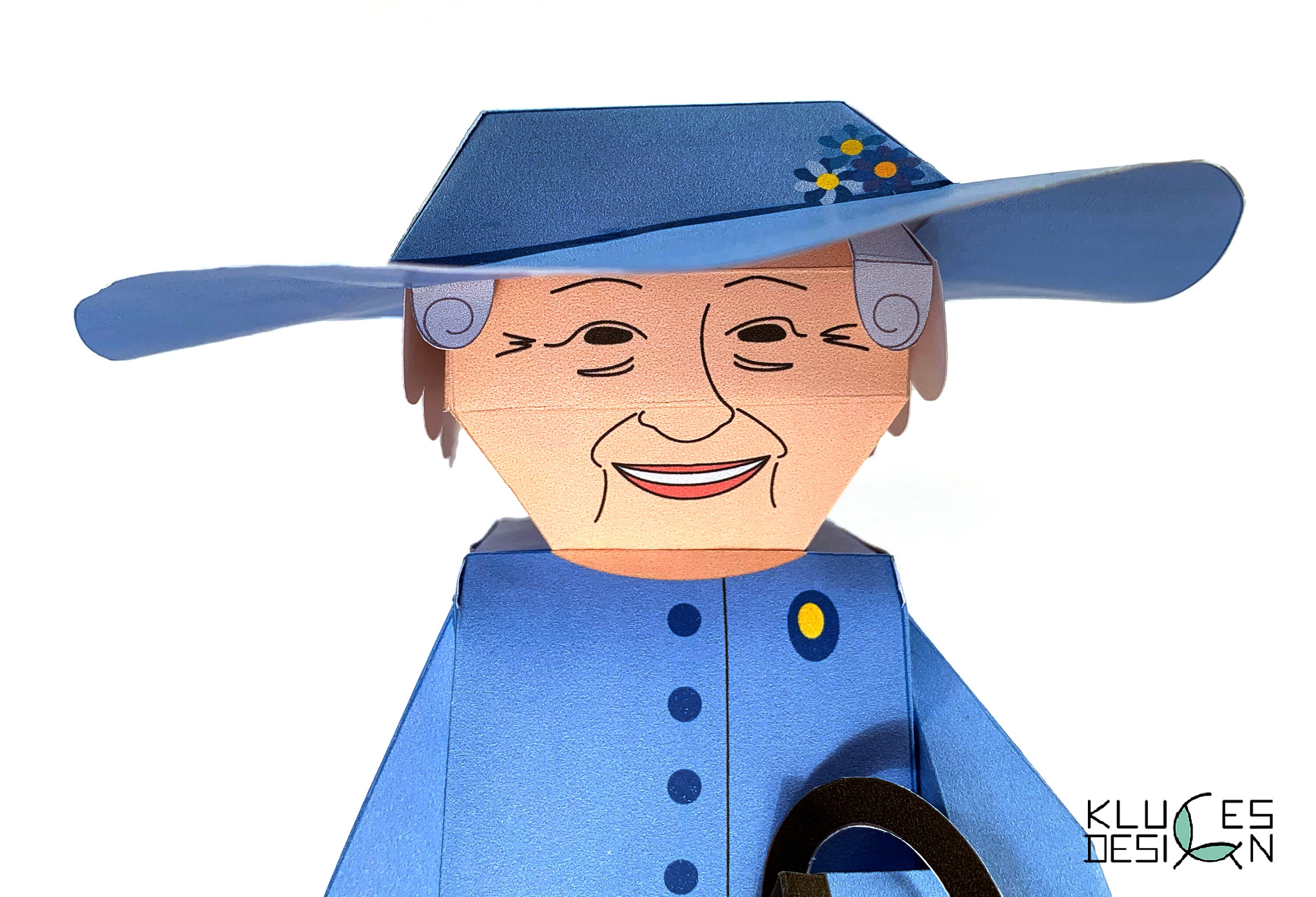 Paper Queen, DIY Handicraft Sheet, PDF Template, 3D Papercraft Doll ...