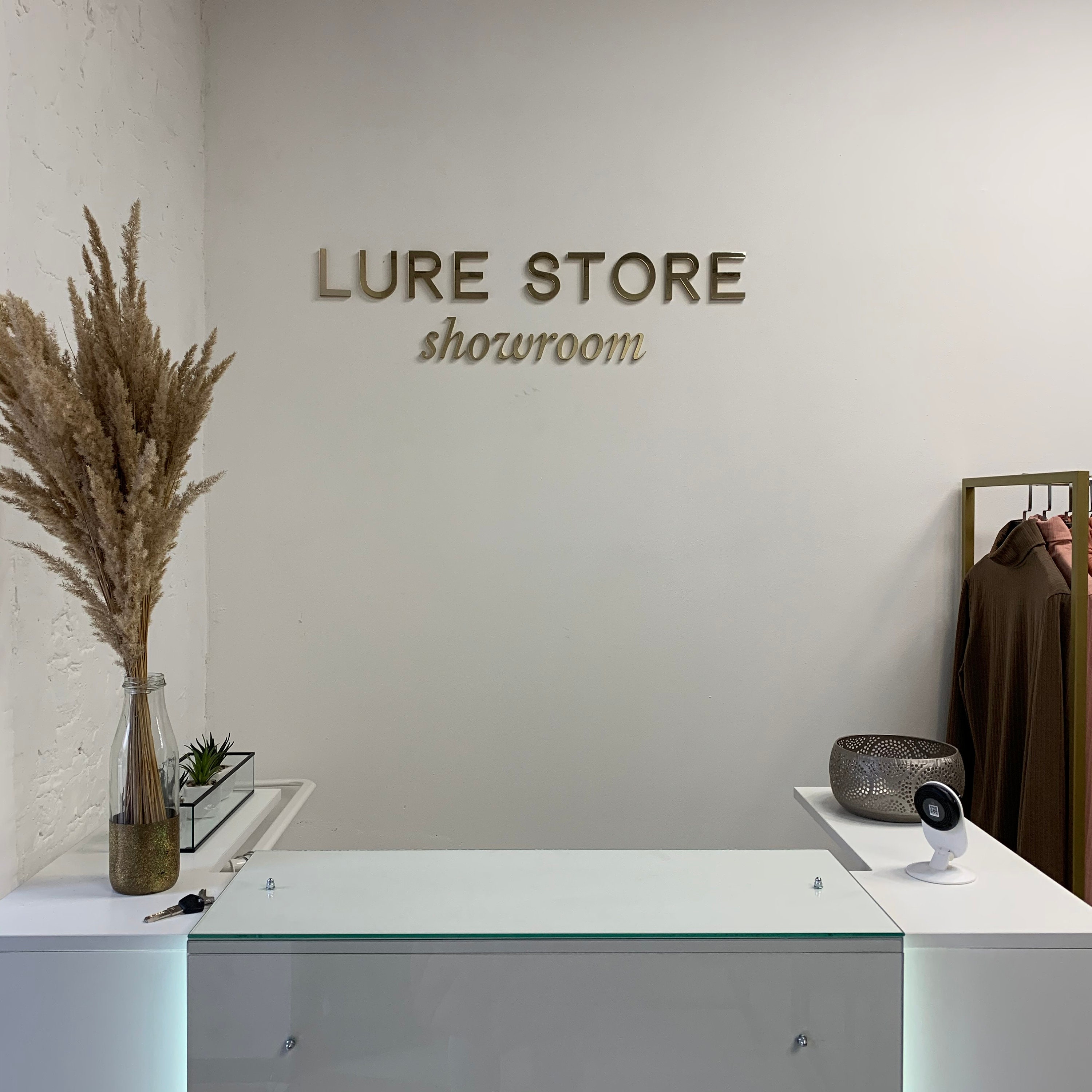 Mirror Gold 3L Logo, Acrylic Business Name, Interior Sign for Business ...