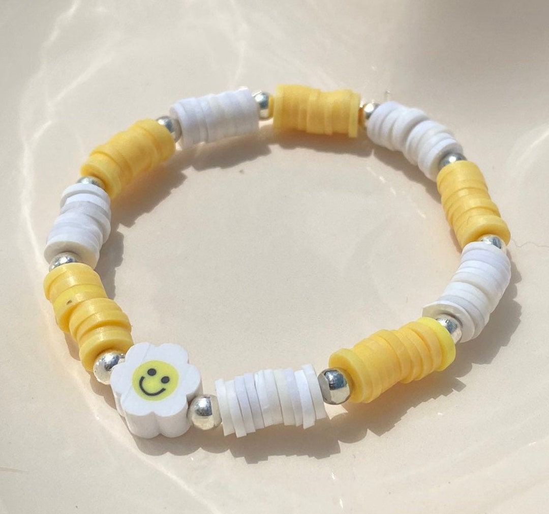 Daisy Chain Beaded Bracelet, Heishi Bracelet - Etsy