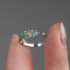 925K Silver Green Flower Ring for Women, Emerald Green Leaf Ring, Tree ...