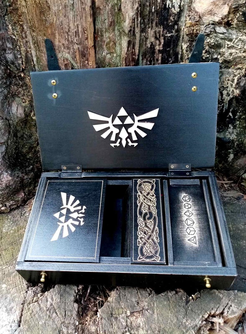 Zelda Triforce Legend of Zelda: Breath of the Wild Set Wooden Dice Tray ...