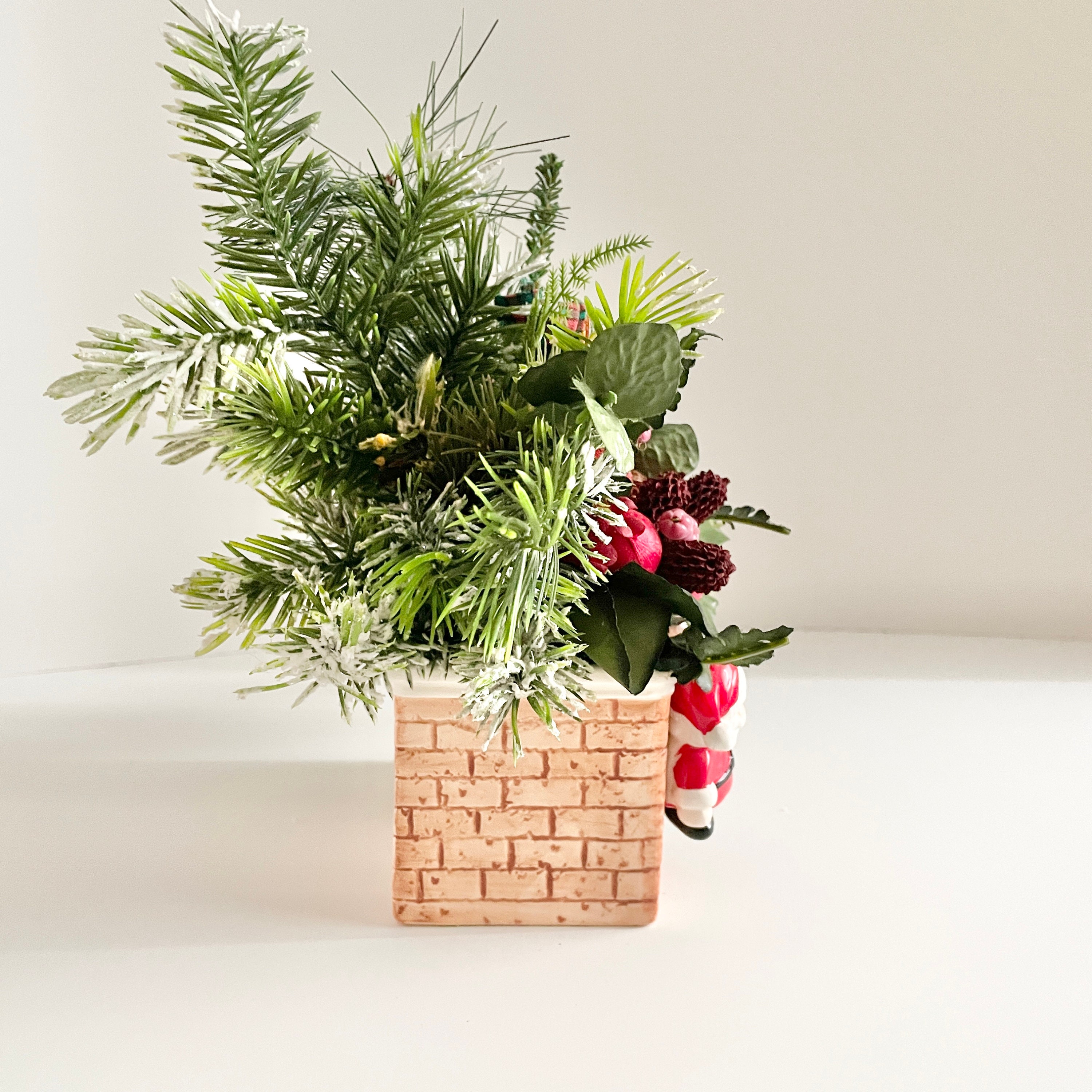 Vintage Brinn's Fireplace Santa Planter With Holiday Floral Arrangement ...