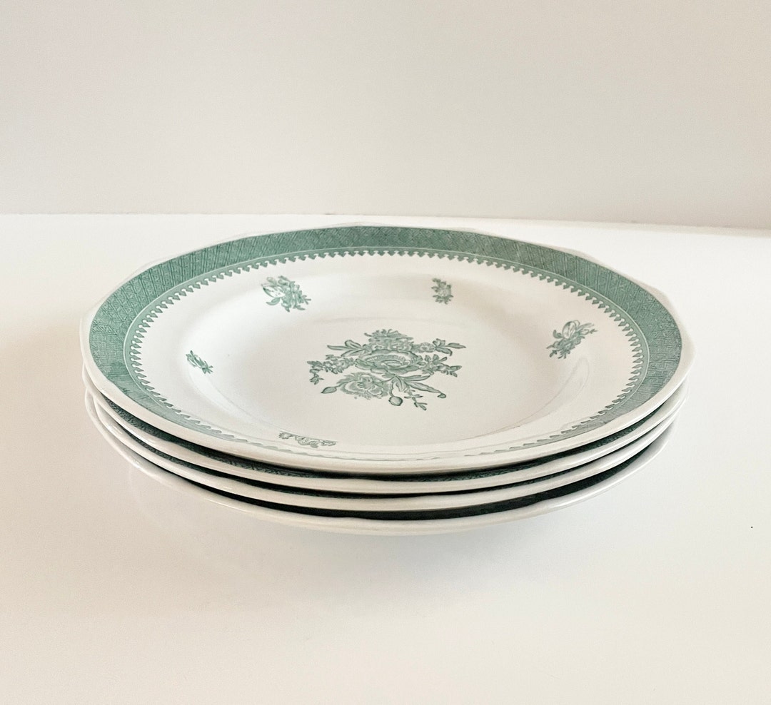 Vintage Wedgwood Georgetown Collection Mount Vernon Green Dinner Plates ...