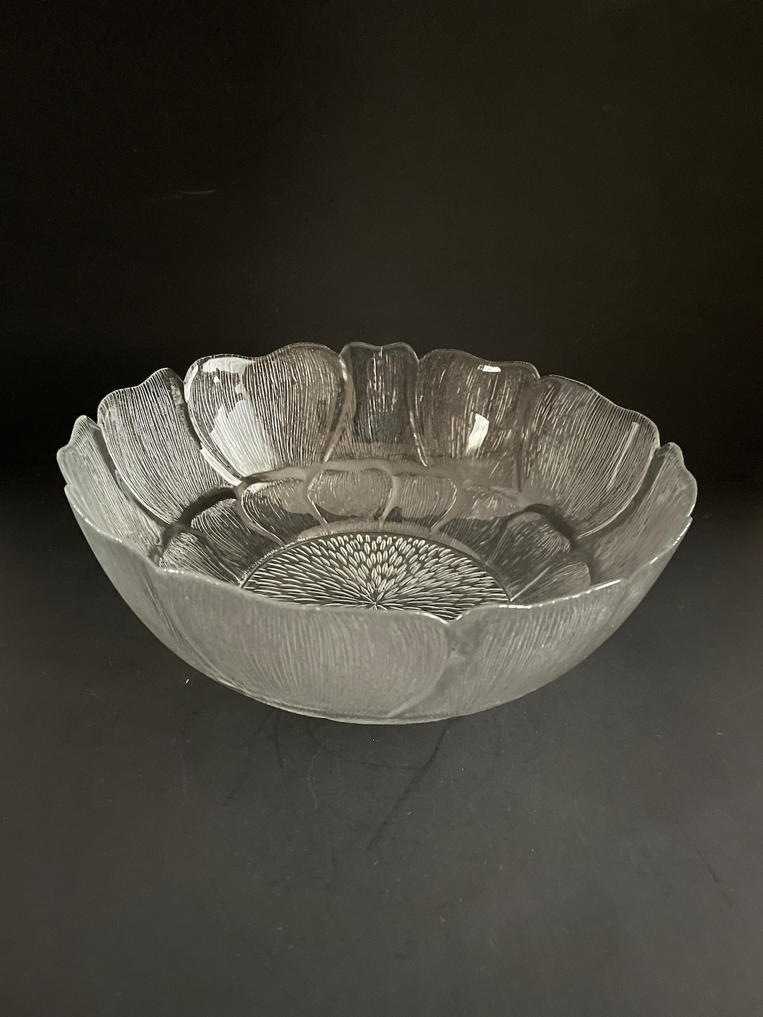 Vintage Arcoroc France Fleur 10" Round Bowl - Etsy