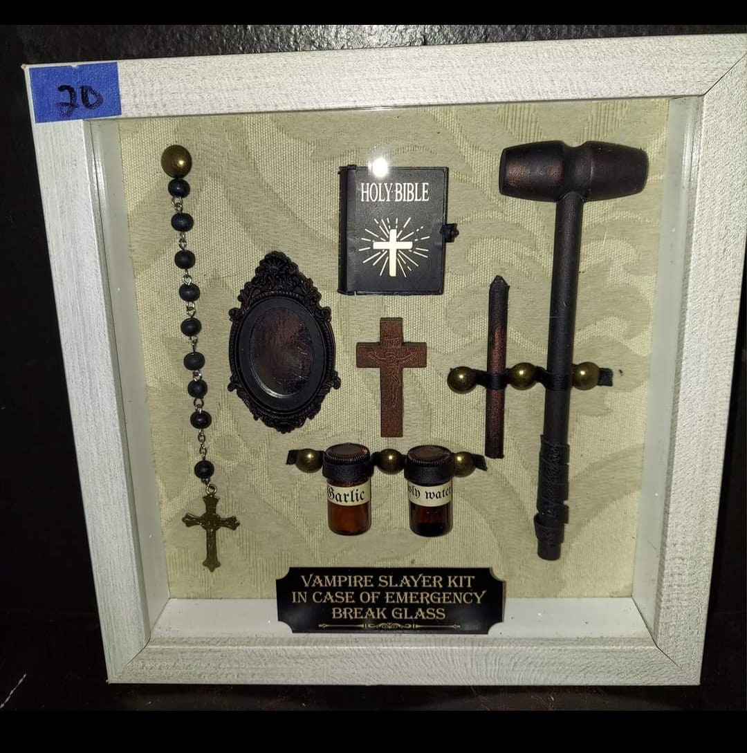 Vampire Slayer Hunter Kit Miniature , Vampire. Shadow Box, Dracula ...