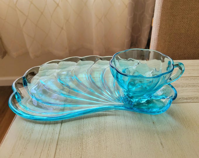 Vintage 1960s Hazel Atlas Capri Seashell Snack Plate/ Turquoise Crystal ...
