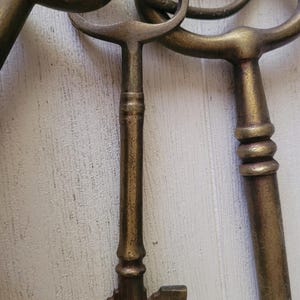 Vintage Brass Keys/ Brass Keys/ Brass Home Decor / Vintage Brass ...
