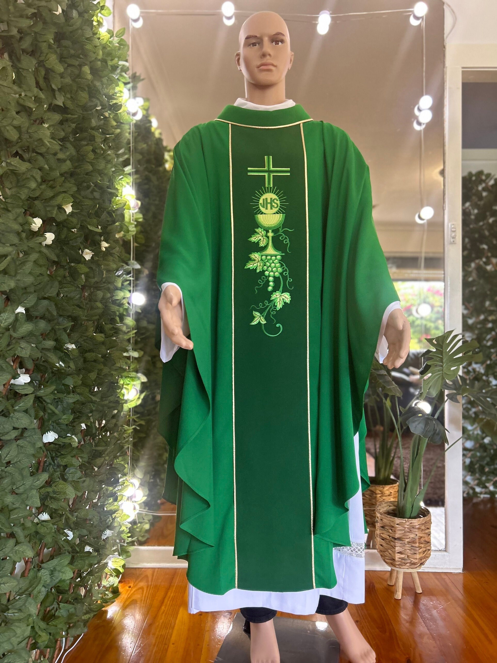 Embroidered Green Chasuble Vestments Gothic Style Chasuble,Vestments ...