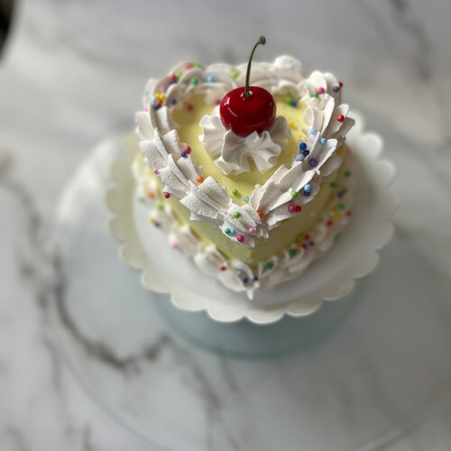 Heart Shaped Cake Box - Etsy