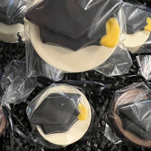 Chocolate Dipped Graduation Grad Cap Oreos and Chocolate Pops - Etsy