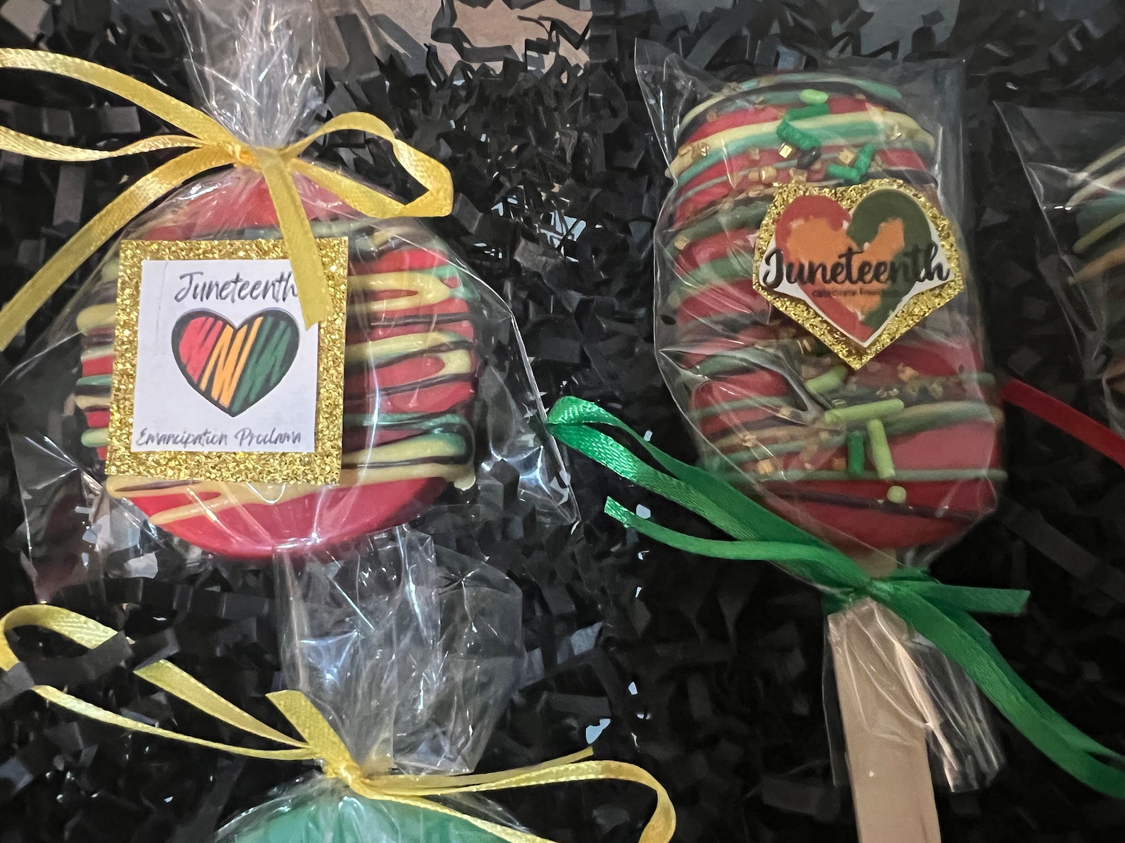 Chocolate Dipped Juneteenth Treats. Juneteenth Chocolate Pops ...