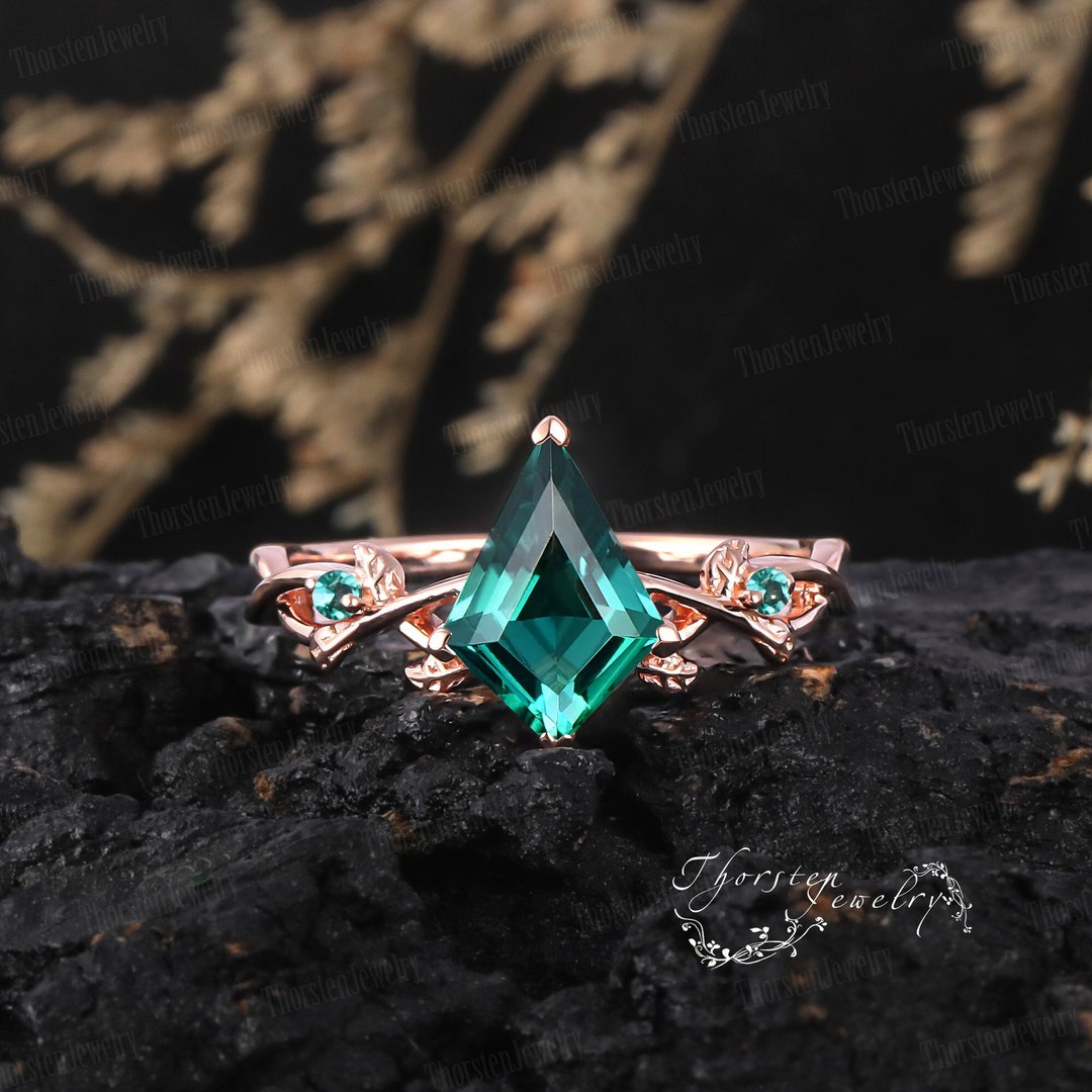 Kite Cut Emerald Engagement Ring 14K 18K Rose Gold Promise Ring Vintage ...