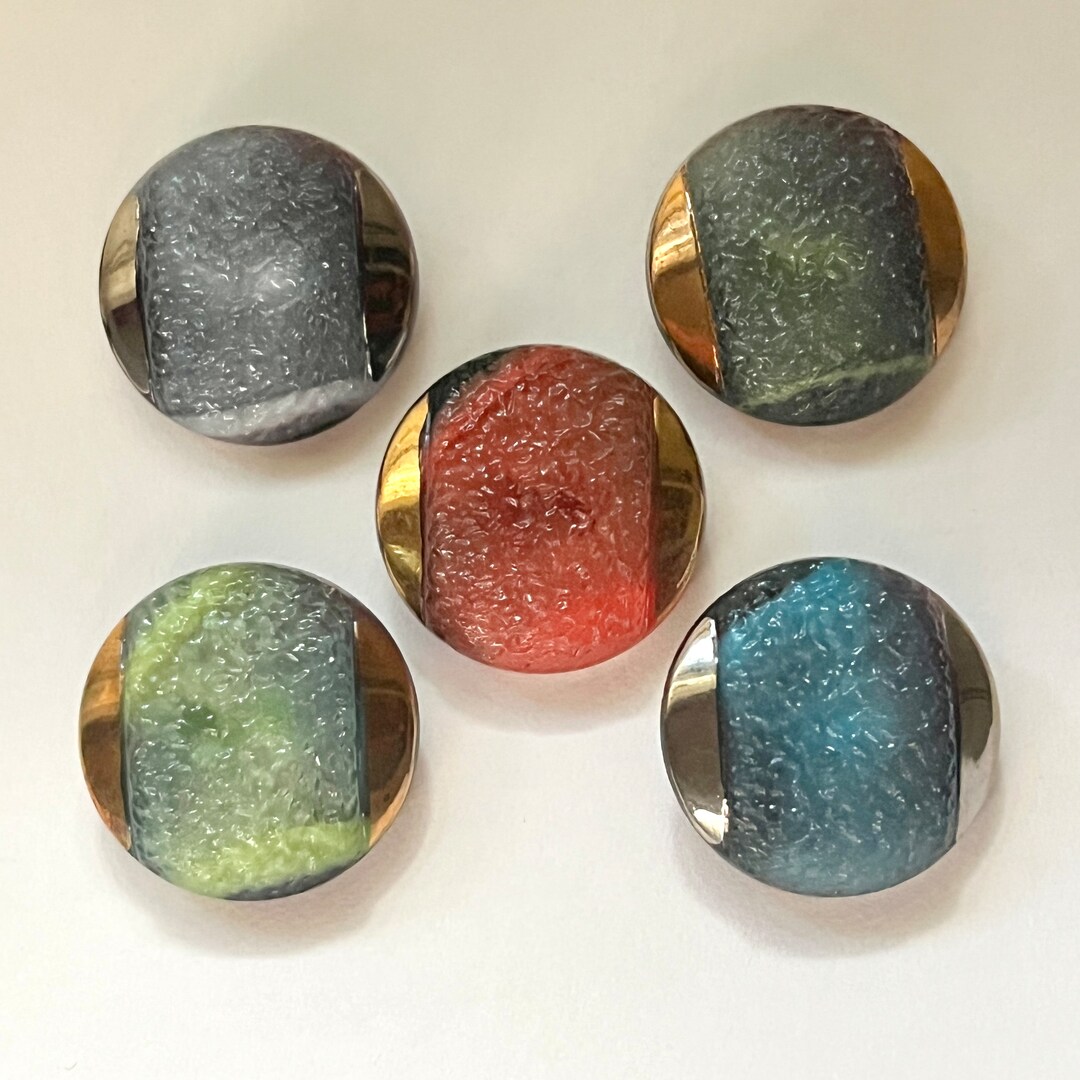 Set of 5 Vintage Black Moonglow Buttons. BGE Backmark. - Etsy